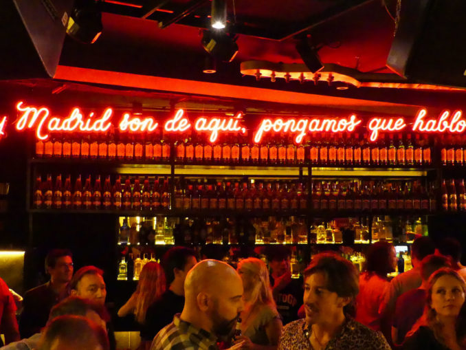 Le Macao, tapeo fusión de influencia indochina, en el Paseo de la ...