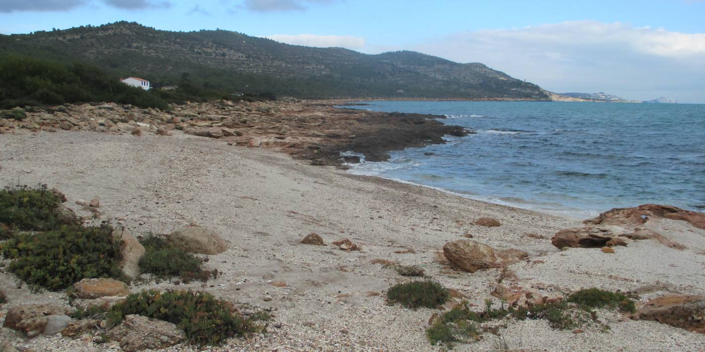 Las mejores playas de Peñíscola: con vistas al castillo, vírgenes ...
