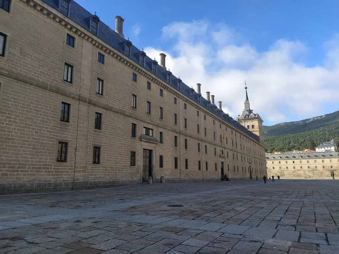 El Monasterio de El Escorial: el gran complejo arquitectónico al que no ...